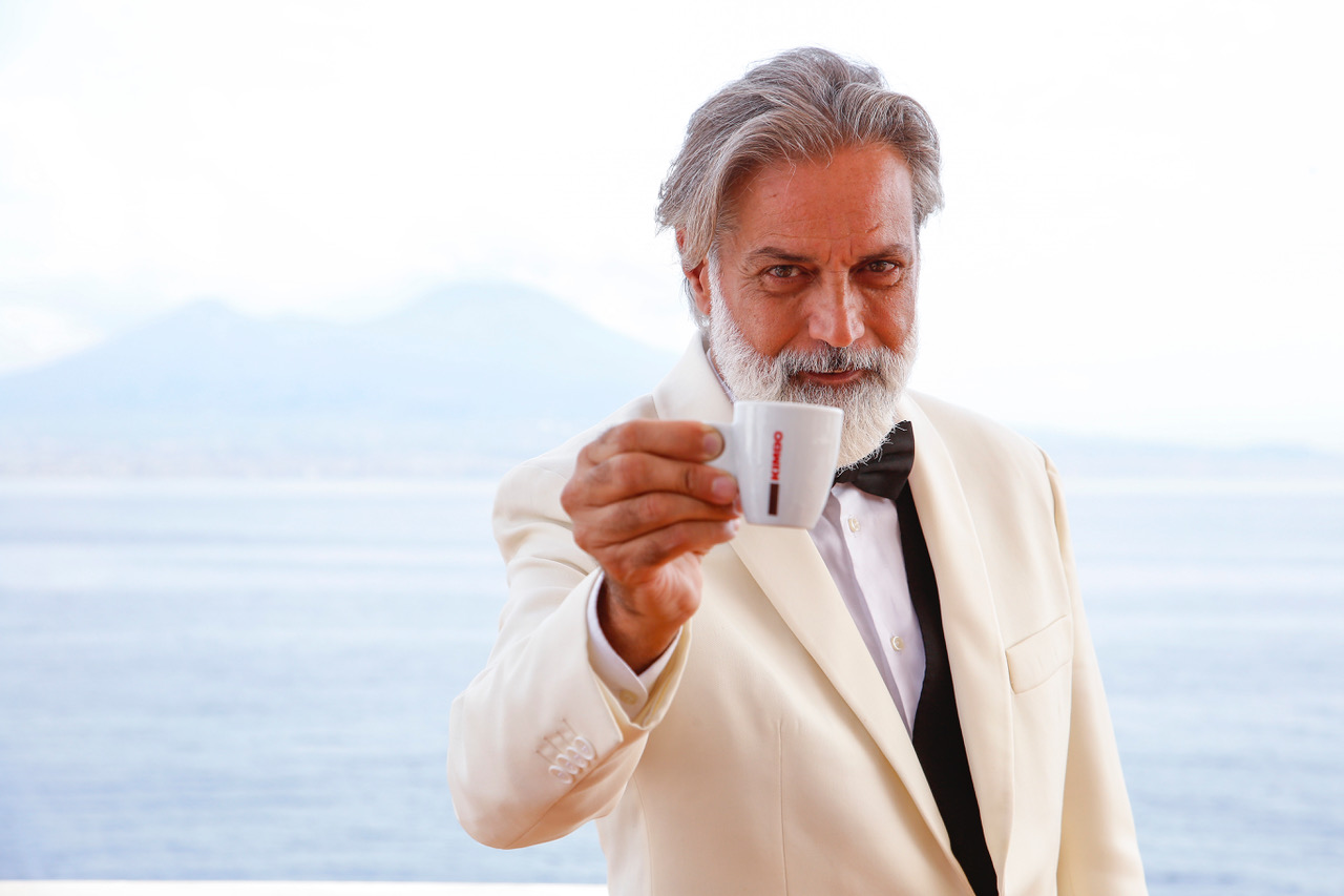 Kimbo torna in TV con un nuovo spot che celebra la città e il suo caffè ...